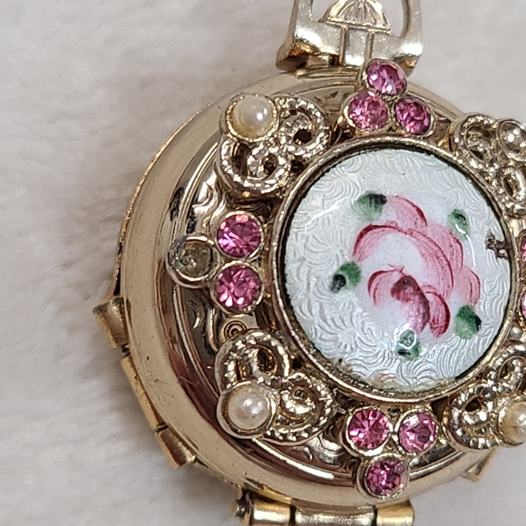 Coro | Jewelry | Vintage Coro Gold Tone Guilloche Floral Locket | Poshmark